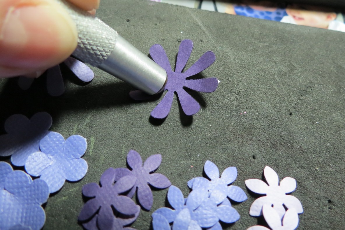 How to Embellish Mosaic Layouts