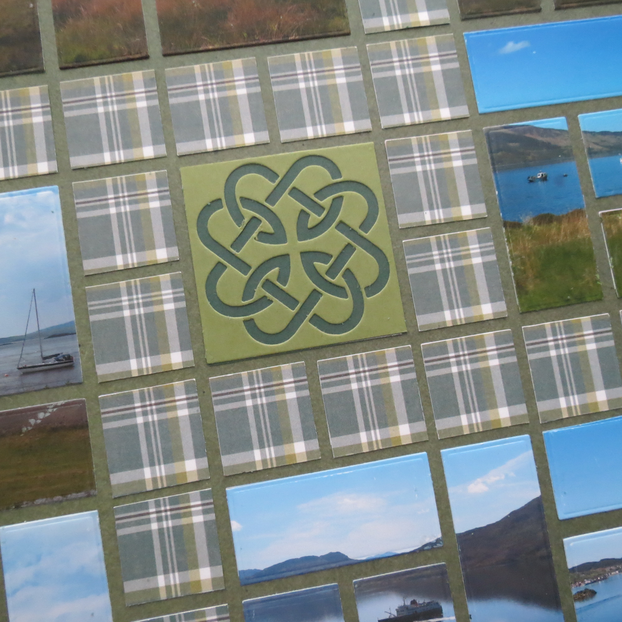 One Way to Use the 3x3 Strip Frame Die - Mosaic Moments Page Layout System