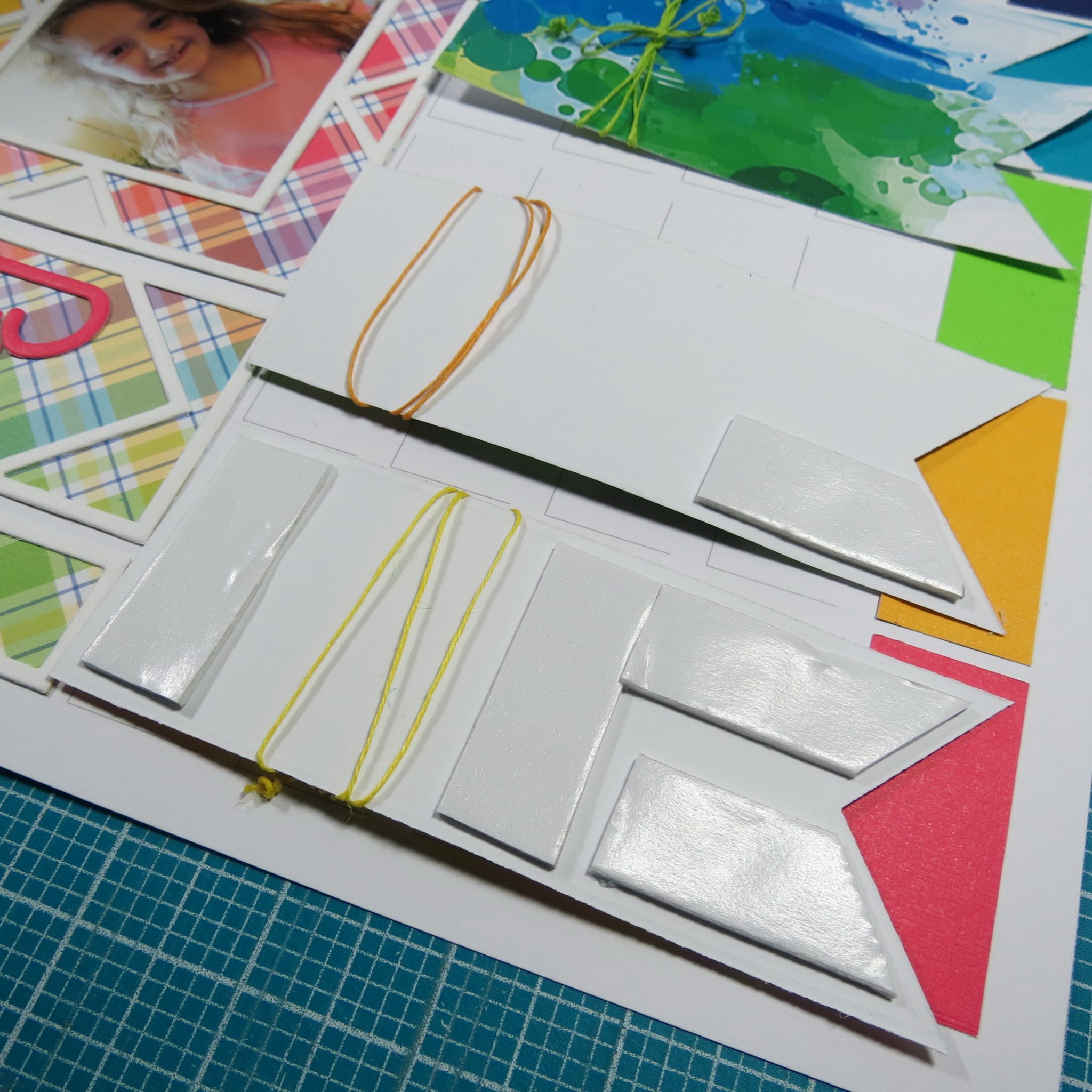 Focus on the Frame Dies - Mosaic Moments Page Layout System